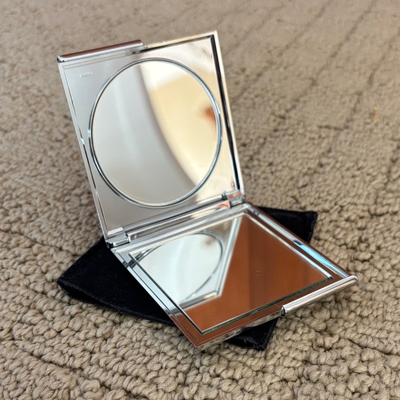 Mary Kay | Makeup | Vintage Mary Kay Compact Mirror With Silver Finish ...